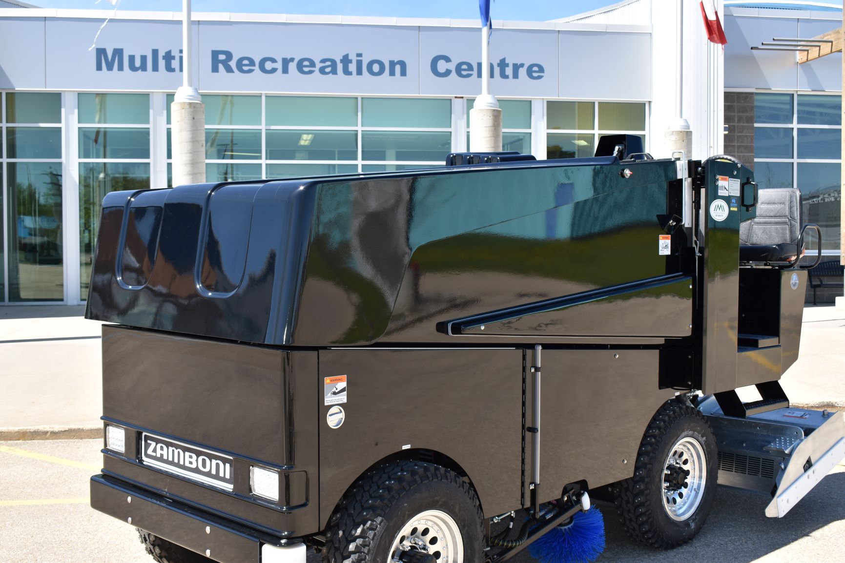 Town of Slave Lake Zamboni 552AC EV | MCCAC